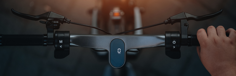 Comparing different types of electric scooter throttles