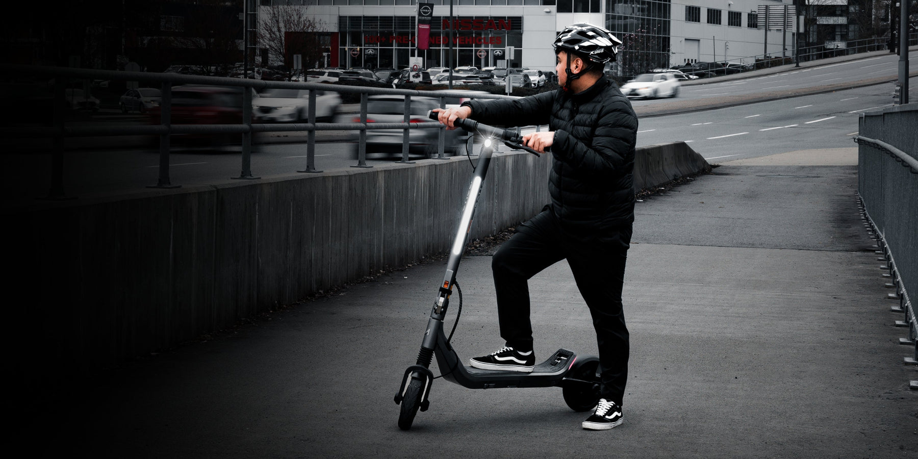 Apollo Go 2024 | Compact Dual-Motor Commuter Electric Scooter | Apollo ...