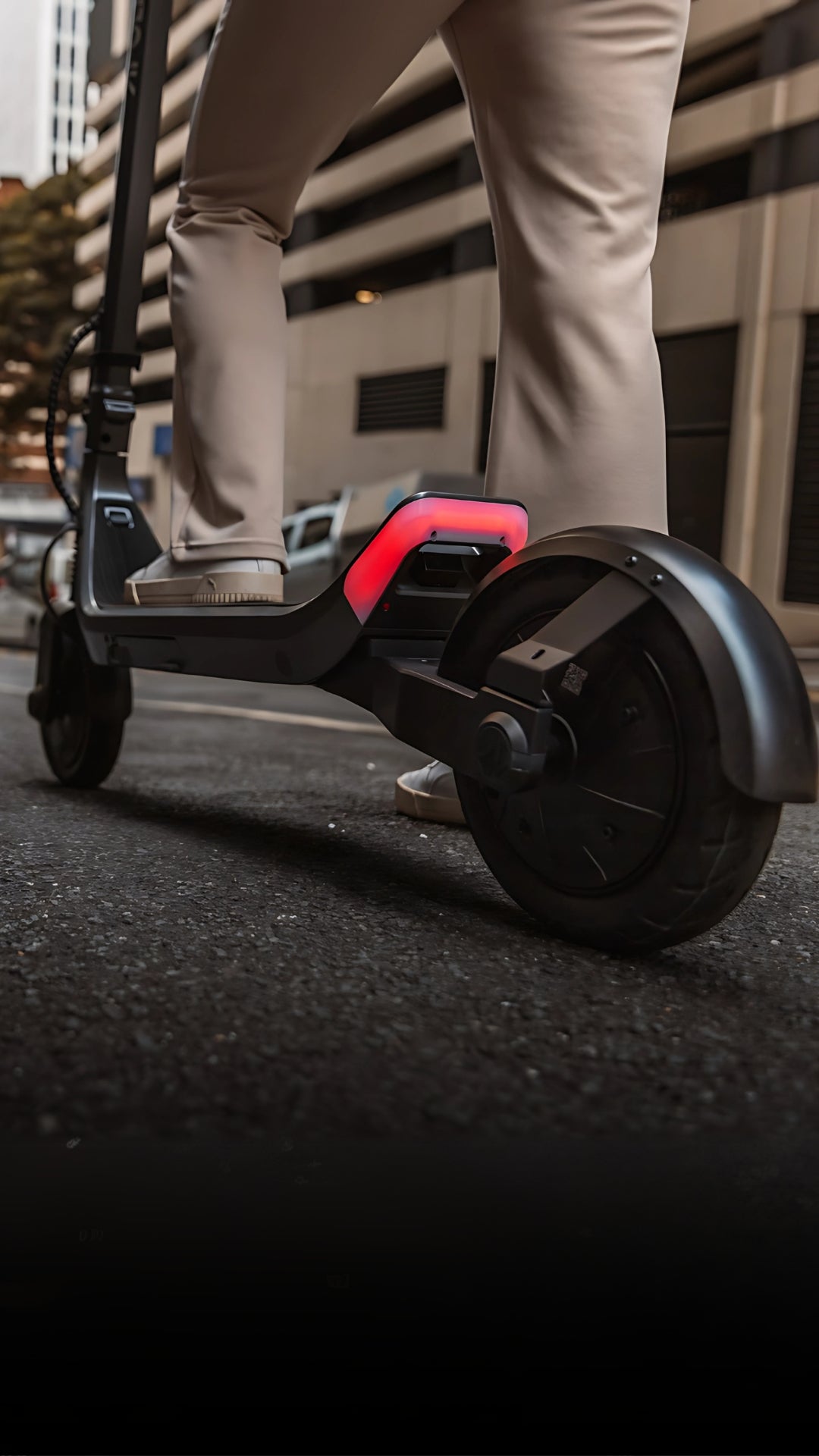 Apollo Go 2024 | Compact Dual-Motor Commuter Electric Scooter | Apollo ...