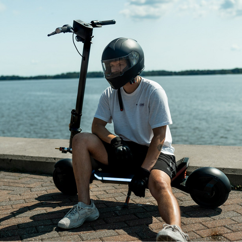 Apollo Go 2024 | Compact Dual-Motor Commuter Electric Scooter | Apollo ...